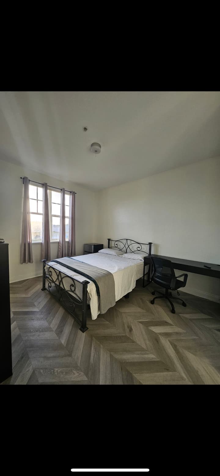 Spacious Room/private Bathroom - Miramar, FL