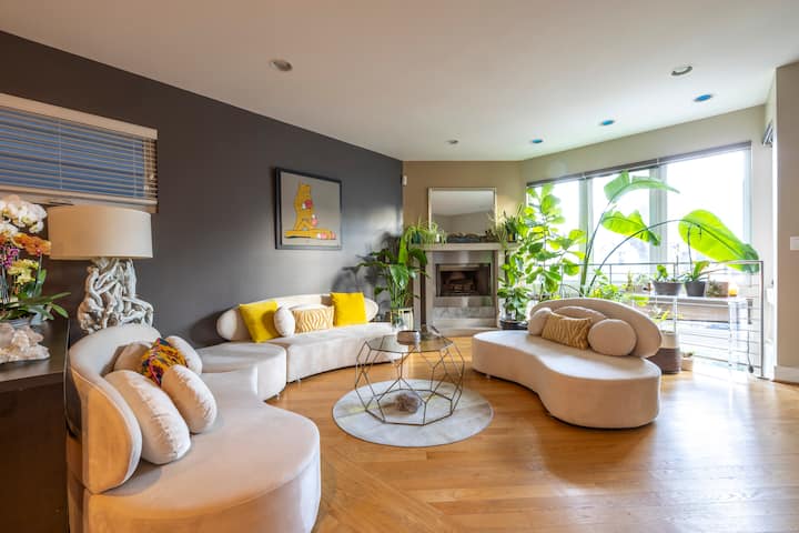 Homer Street Hotel: Bucktown Upscale Designer Home - Chicago, IL