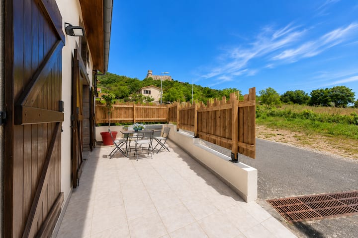 Terrasse Avec Vue Sur Le Château - Puy-de-Dôme