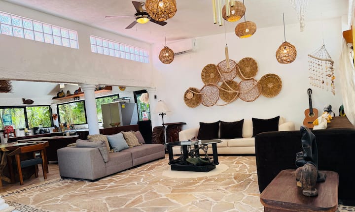 Casa Vista Mar & Beach Clubs Included - Isla Mujeres