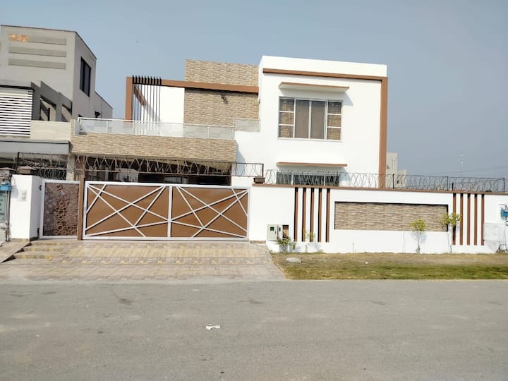 Dha Phase 8, 1 Kanal Complete - Lahore