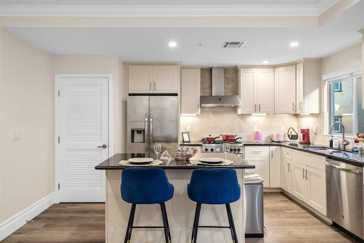 Near Rose Bowl & Old Town 2b2.5b Apartment - Pasadena, CA