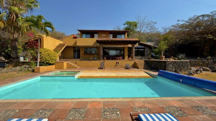 Montañas Y Paz En Tepoztlan - Tepoztlán