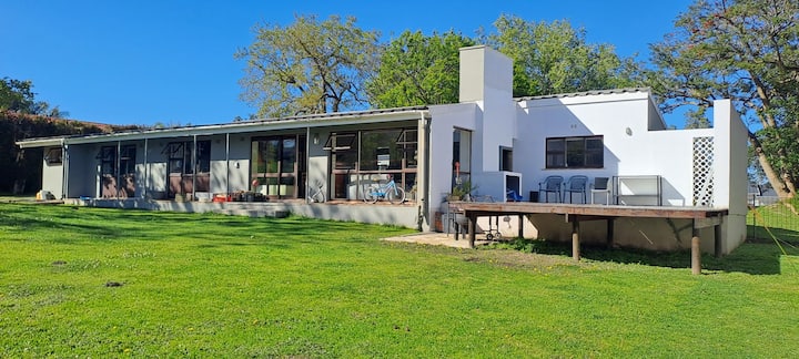 Old Rustic House With Ambiance - George