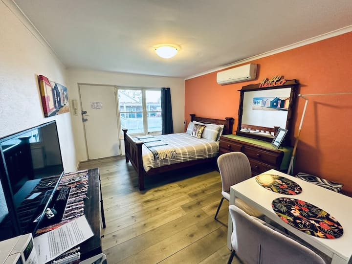 Cosy, Quiet & Comfortable St Kilda Studio Wifi - St Kilda