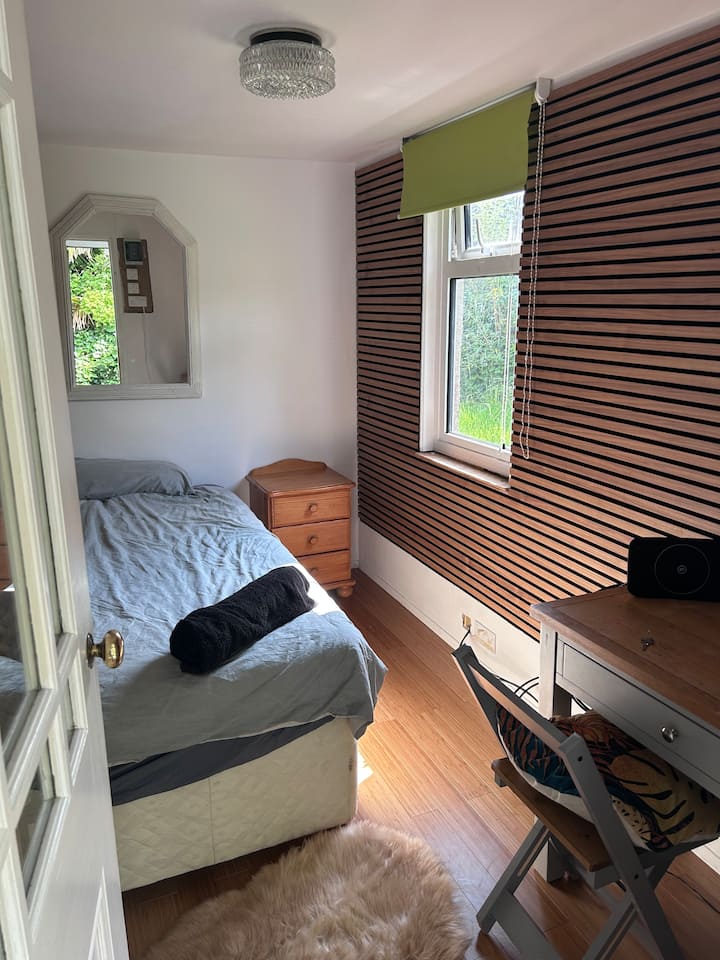 Basic Small Single - Penryn