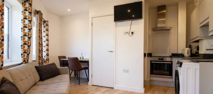 Captivating City Centre Apartment - Southampton