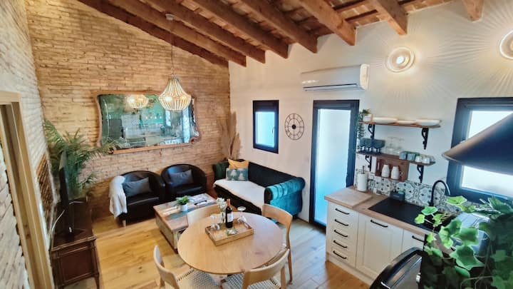 Valencia Luxor Inn - Valencia