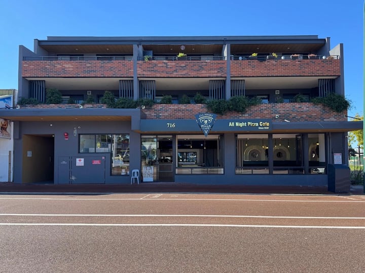 Cozy Apartment In East Vic Park - Mount Pleasant