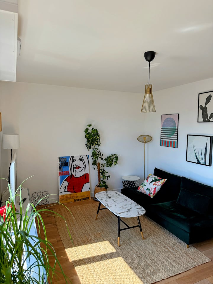 2 Pièces Moderne Et Lumineux Aux Portes De Paris - Bagnolet