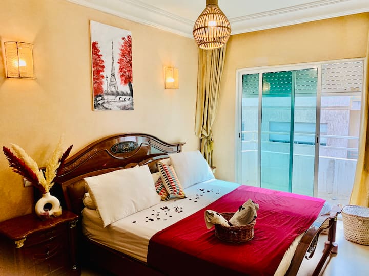 Emplacement Top 
-Centre Ville _1 Min Tram - Casablanca