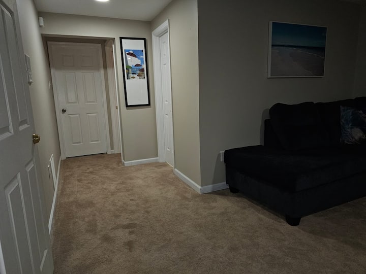 Lovely Furnished Basement W Private Entrance - Owings Mills, MD