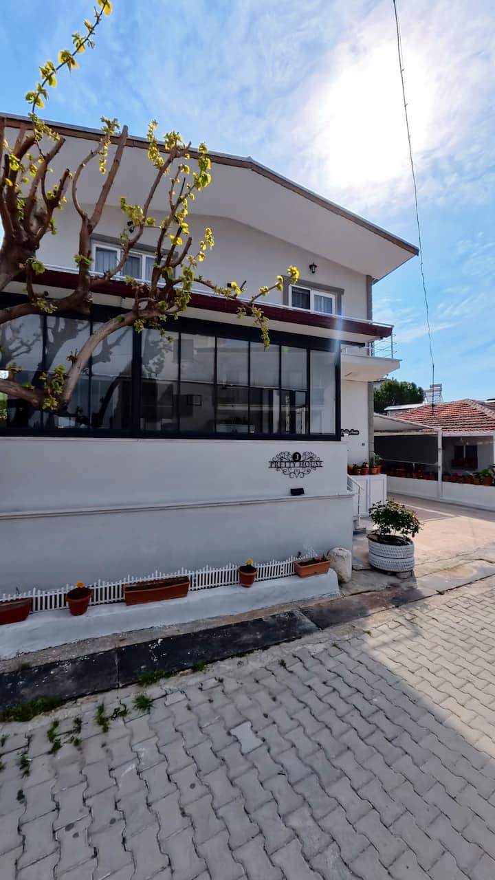 Pretty House: A Comfortable House With A Terrace - Karahayıt