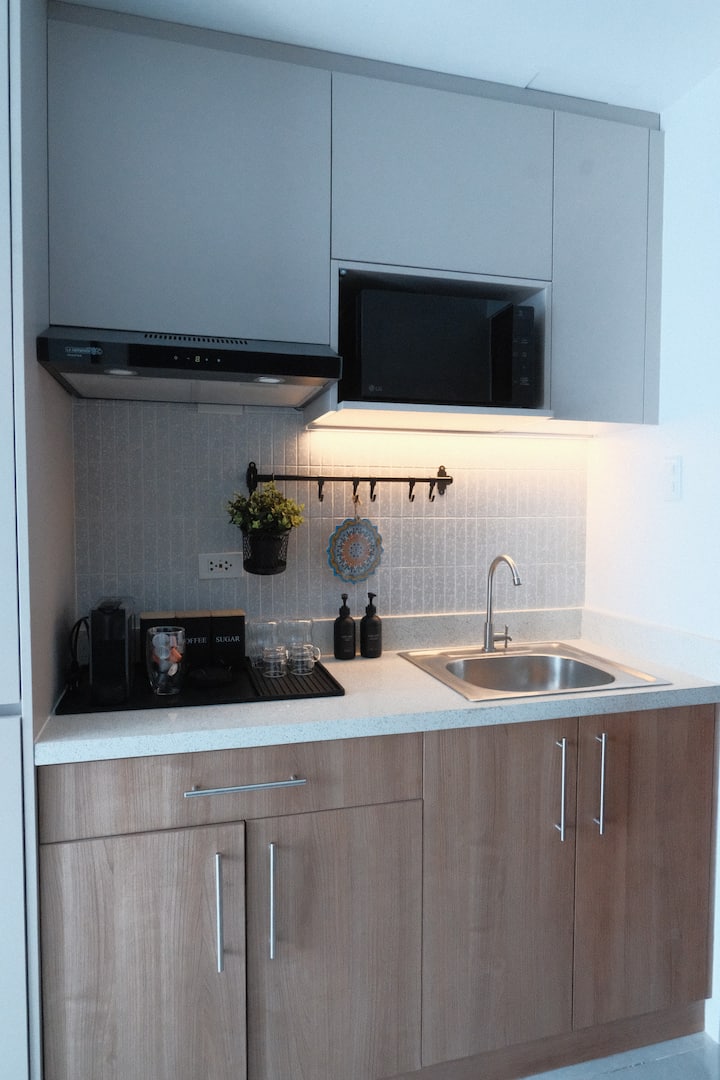 Amuma | Curated Design Near It Park W/ Pool Access - Mandaue City