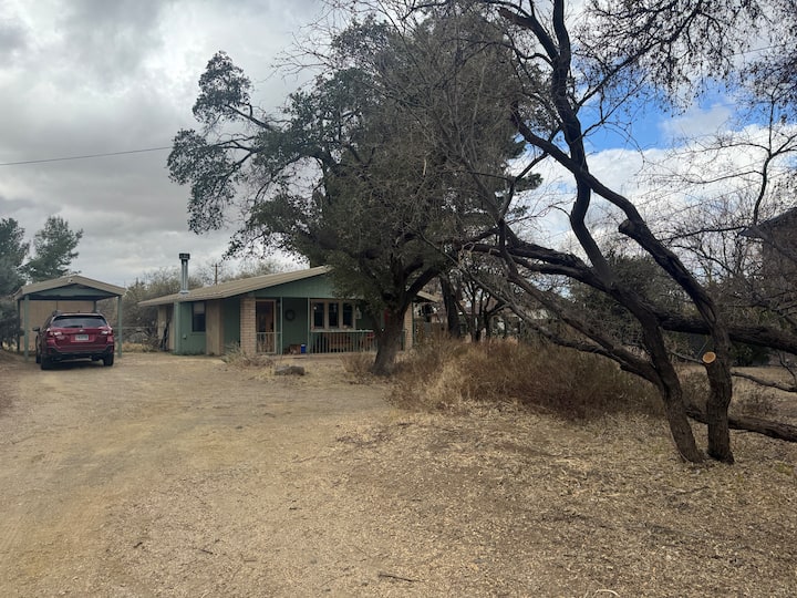 The Hummingbird House On Half Acre - All Yours! - Mammoth, AZ