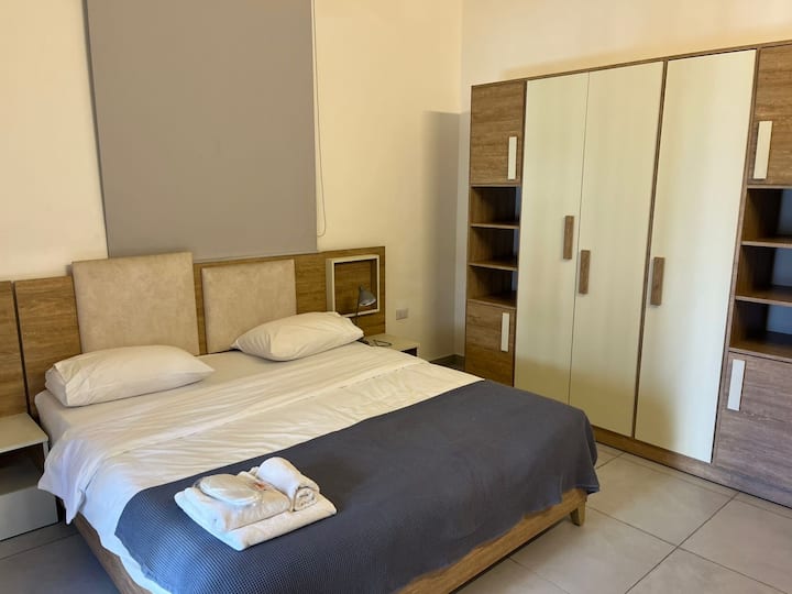 31 – Authentic Beirut Sanctuary | 1-br Terrace - ベイルート