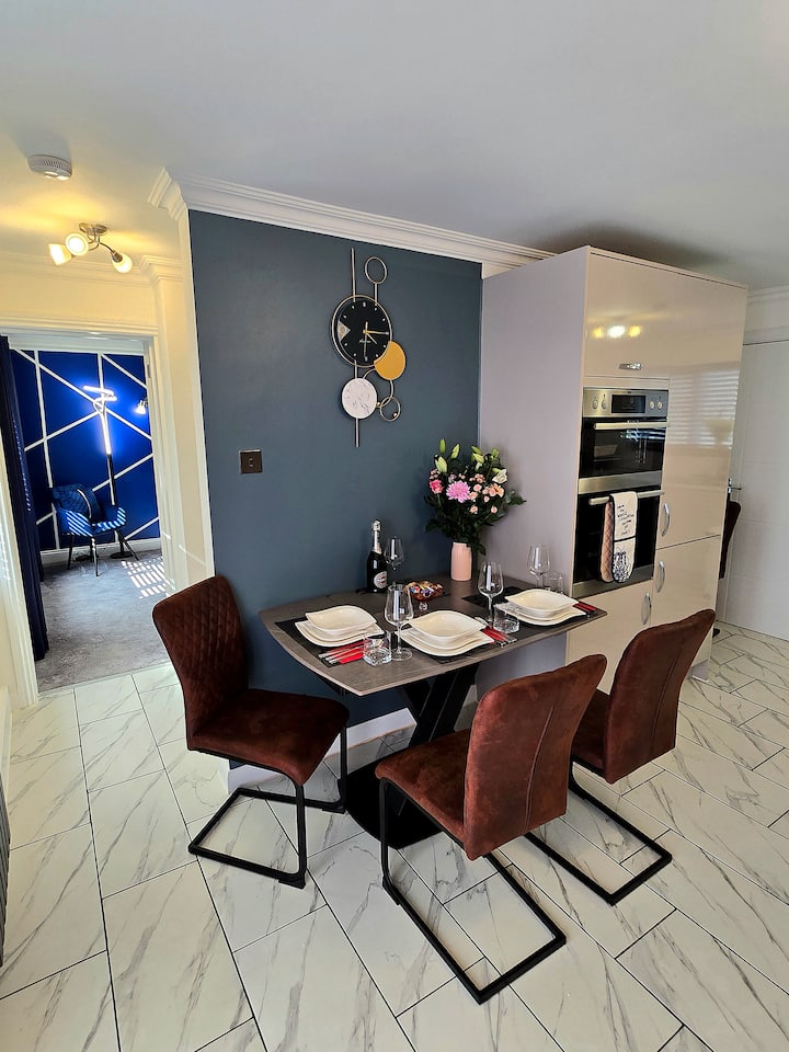 Modern/comfy 3br/6 Sleep/ House/contractors/family - Kettering