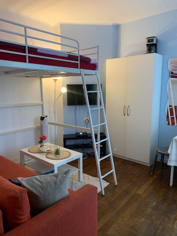 Charmant Studio 200m De Paris - Bagnolet