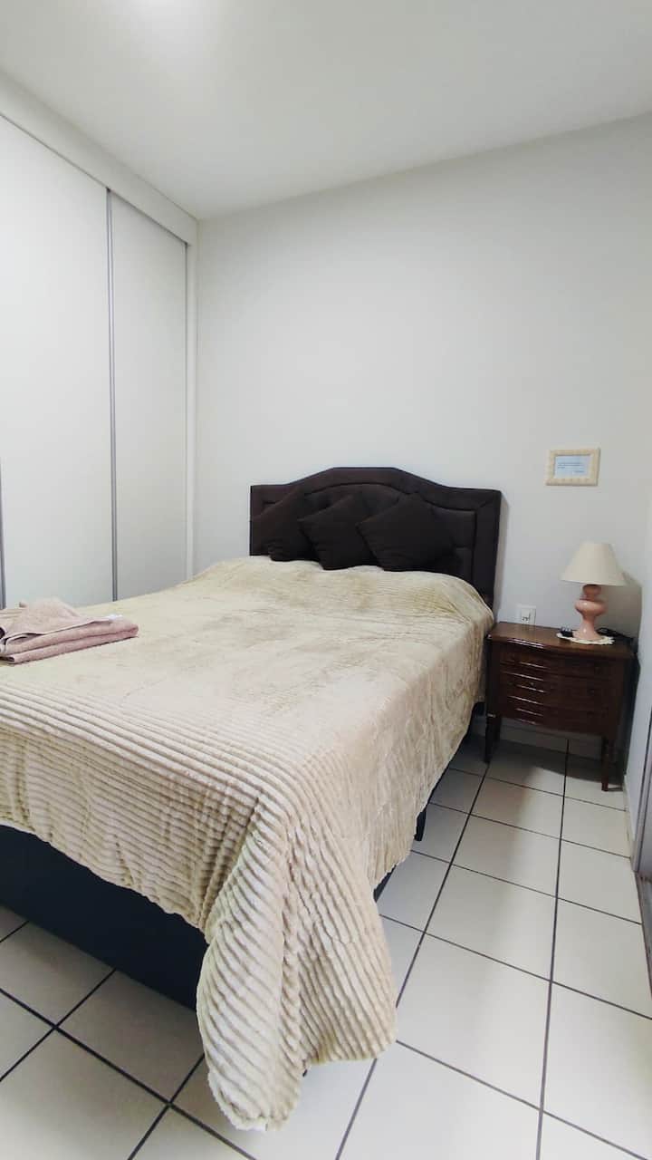 Apt Completo Prox Ufu E Shop. Com Ar - Uberlândia