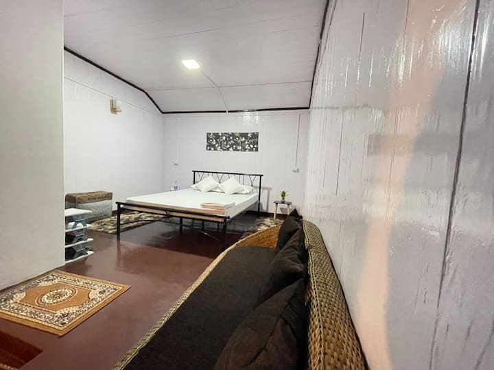 1. All Wooden Cabins.
2. Walkable Distance To Town - Darjeeling