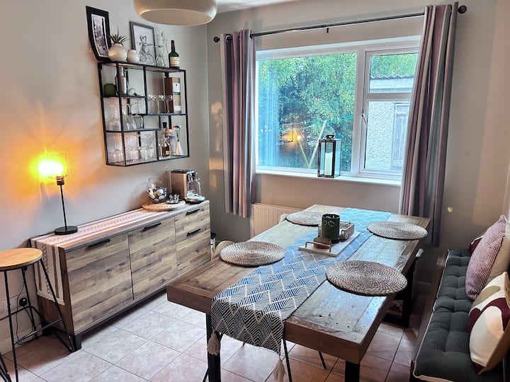 Home In Galway. Prime Location - Galway
