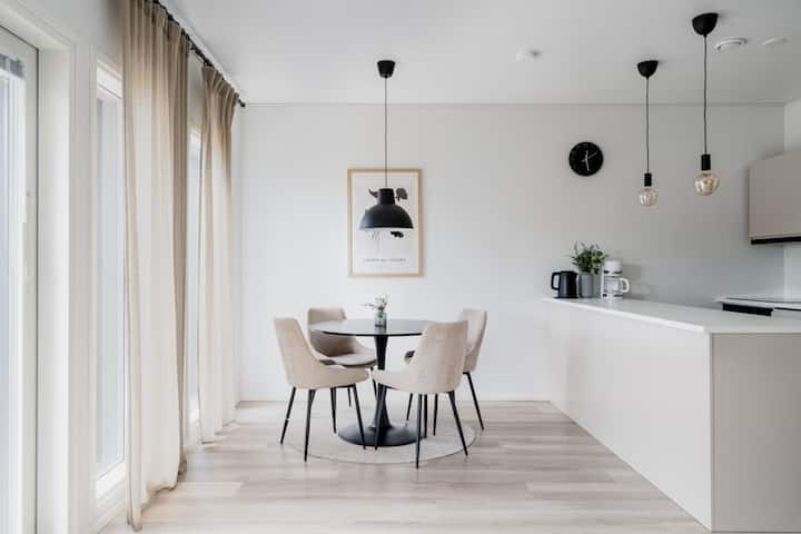 Modern 3br House | Sauna & Parking | Near Airport - Helsinki Airport (HEL)
