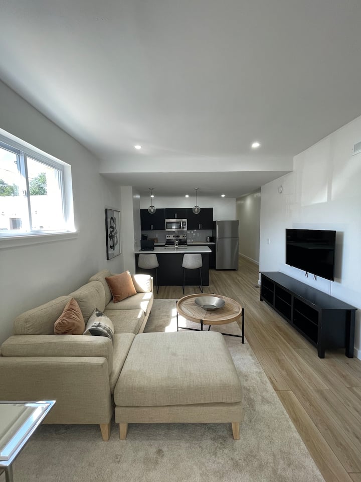Private Rm In Modern 2 Bedroom Apartment - Philadelphia, PA