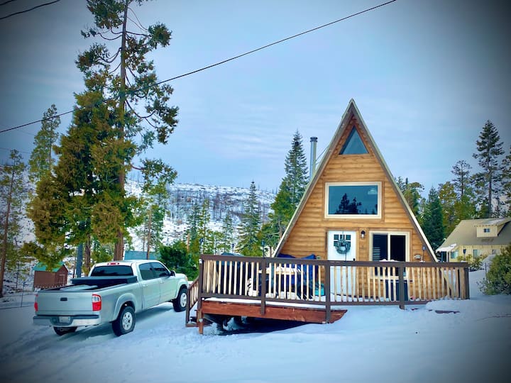 The Cozy Cone Cabin - Shaver Lake, CA