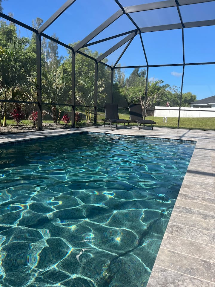 Peaceful Palm Priv Rm - Cape Coral, FL