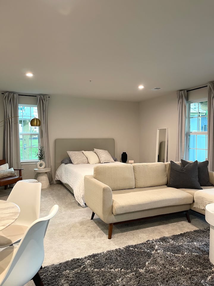Contemporary Private Studio In Frederick - Frederick, MD
