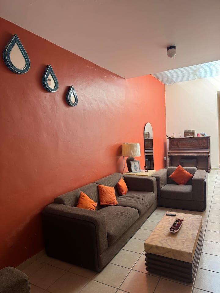 Hermosa & Amplia "Casa Las Rosas" En Centro Hist. - Morelia