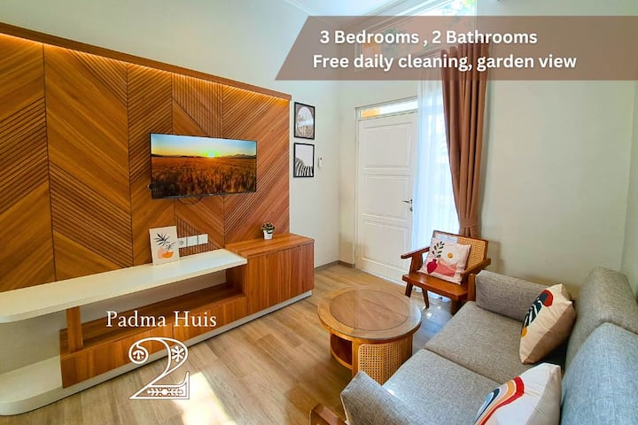 @Padmahuis 2 | 3br 2baths  Graha Padma - Semarang