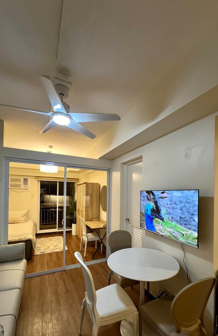 Upscale One-bedrm In Cubao Area! - Cuba