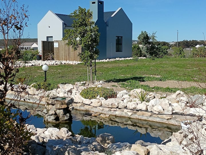 Silver Oak Guest Cottage Where The Clock Stops - Langebaan