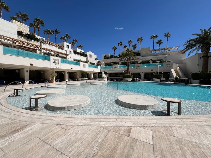 Lady Luck Suite - Palms Place Luxury With Balcony - Las Vegas, NV
