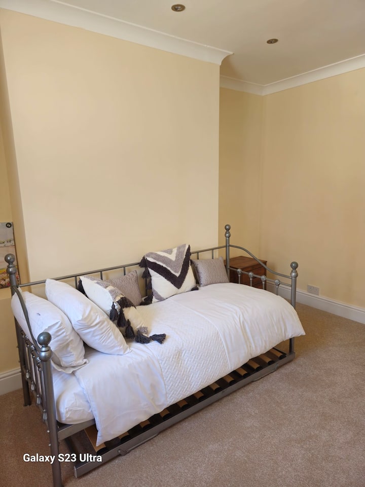 Beautiful, Cozy And Quiet. - Weston-super-Mare