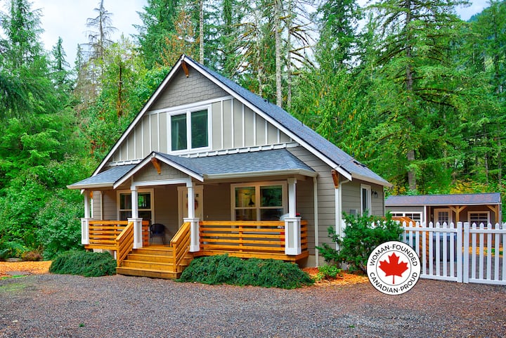 Hot Tub·fire Pit·pet-friendly · Mt. Baker Gateway - Glacier, WA