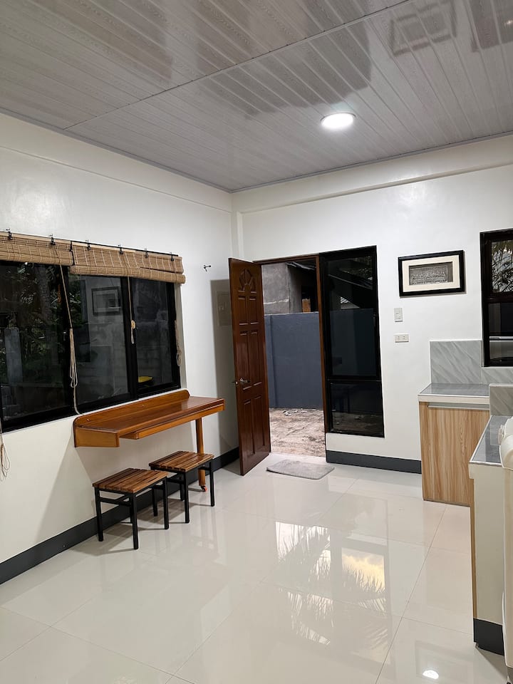 Urban Serenity: Chic 1br Condo Like Living Retreat - 聖何塞