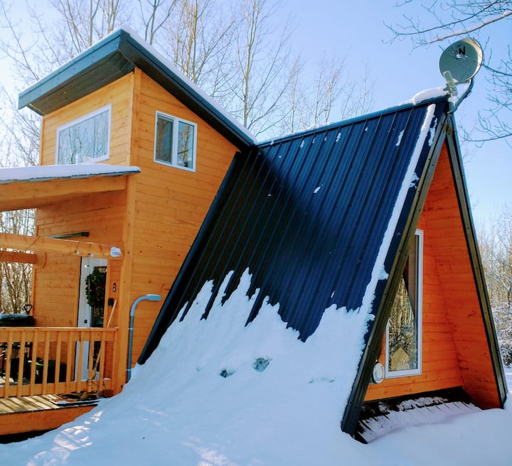 Secluded Tiny A-frame Cabin With Fire Pit! - Canada