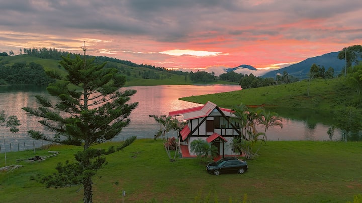 Oasis Junto Al Lago: Muelle & Pet Friendly - Calima