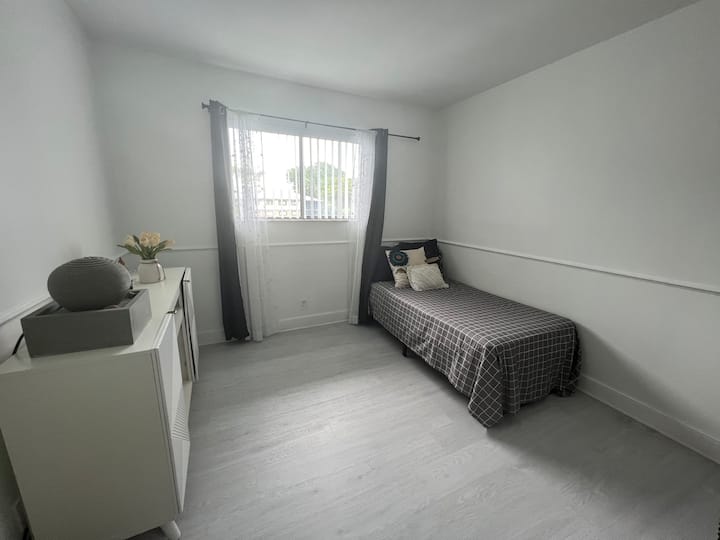 Tranquil And Cozy Home - Boca Raton, FL