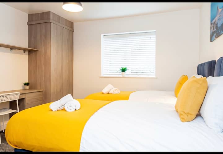 Good Location Free Parking Big Garden Modern House - Swindon
