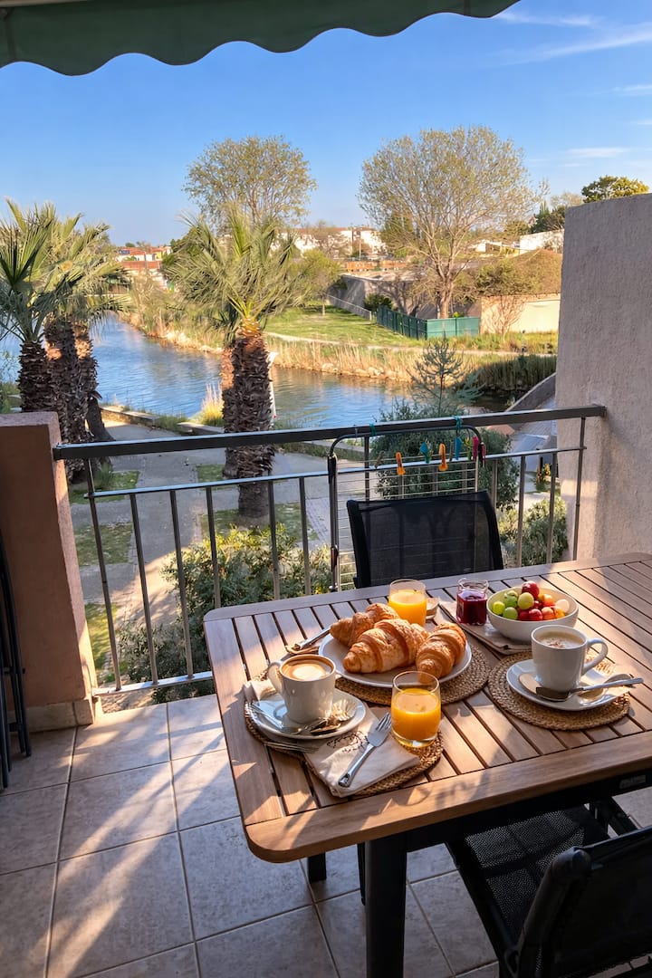 Port Camargue • Terrasse Ensoleillée Face Au Lac - Port Camargue