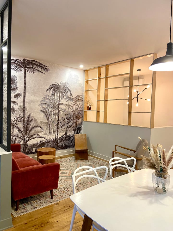 Superbe Condo Sur Deux Niveaux Avec Entrée Privée - Montreal