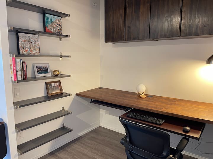 Entire Office Condo Near Sankofa / Dundas Square - Toronto