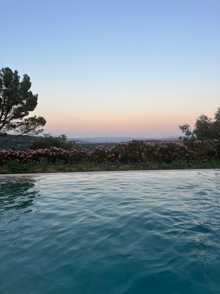 "Appartement Au 1er éTage D'une Villa + Piscine" - Fayence