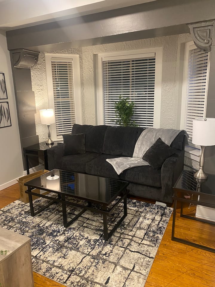 Newly Renovated & Great Location - Urbana, IL