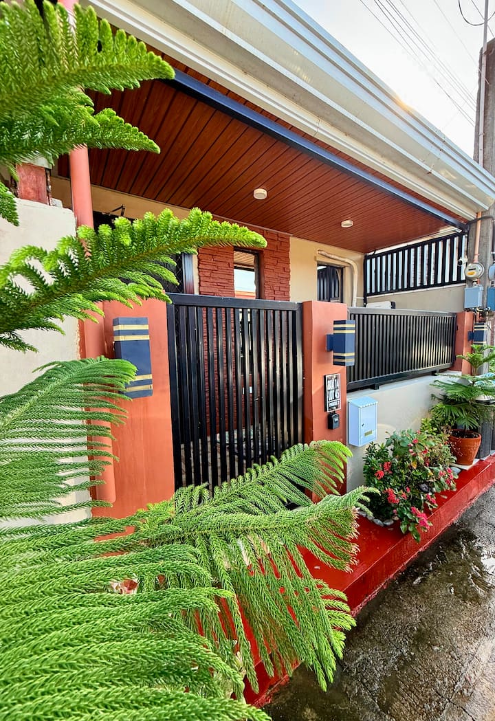 Minimalist Rowhouse, Comfy And Secured - Cabanatuan City