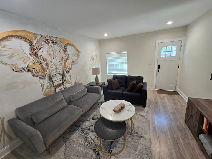 Upper Fells Point Art Home - Baltimore, MD