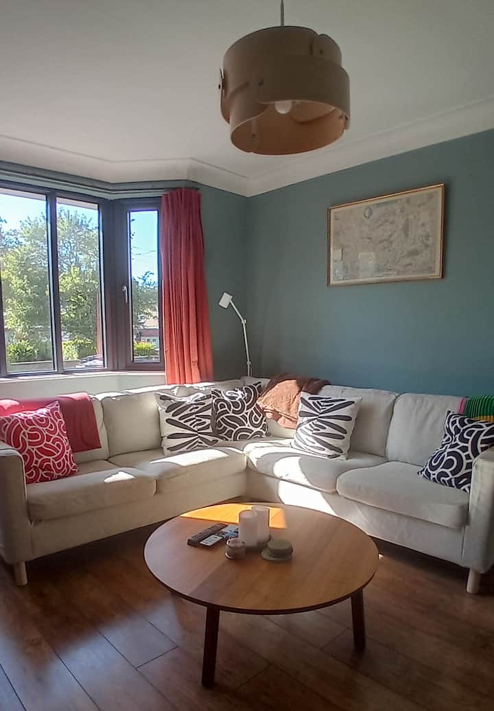Double Room With Free Parking + 2 X Airport Buses - Dublin